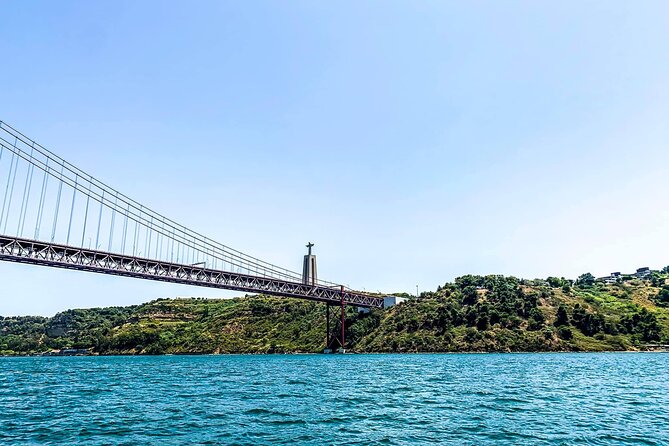 Sightseeing Lisbon Sailing Tour - Small-Group 2-Hour - What to Expect on the Sailing Tour