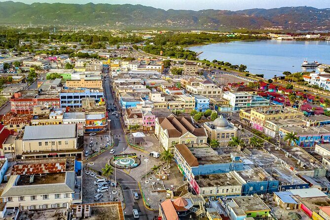 Sightseen tour and Souvenir shopping with private transportation in Montego Bay - Exploring the Heart of Montego Bay: What the Tour Offers
