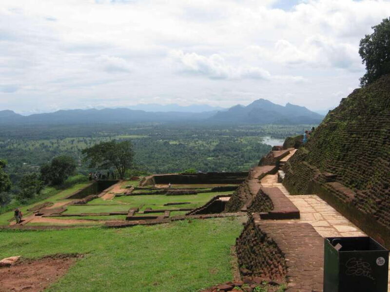 Sigiriya: 2-Day Guided Tour with Dambulla Caves Visit - The Experience in Practice: What Past Travelers Say