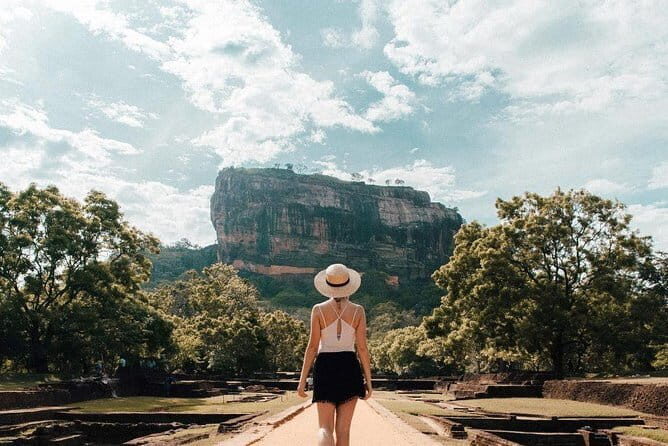 Sigiriya and Dambulla Day Tour from Colombo - Key Points