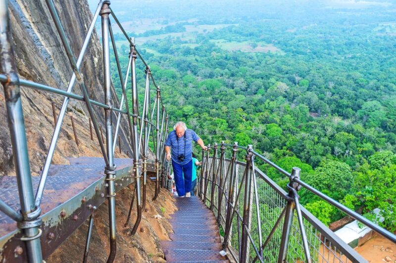 Sigiriya and Dambulla Day Tour from Hikkaduwa - Return to Hikkaduwa