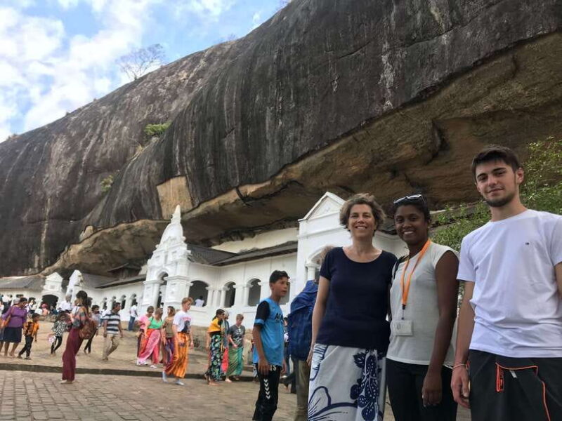 Sigiriya Lion's Rock & Dambulla Golden Cave Temple Trip - Key Points
