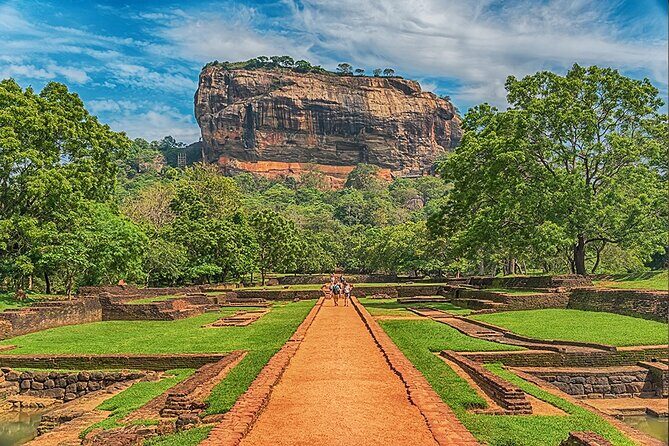 Sigiriya Rock and Village Experience from Colombo,Negombo or Kandy - A Deep Dive into the Sigiriya and Village Tour