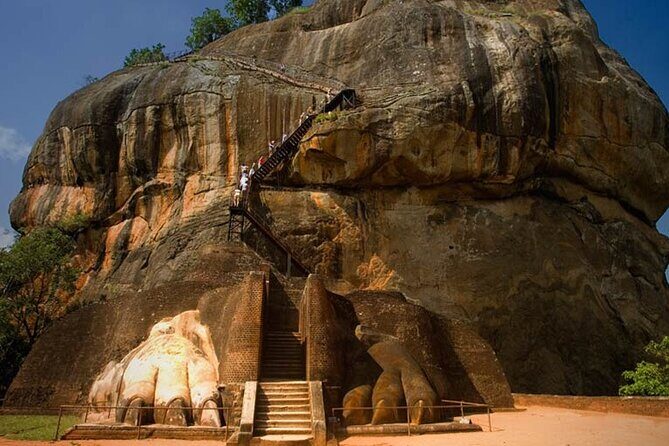 Sigiriya Rock and Village Experience from Colombo,Negombo or Kandy - Who Should Consider This Tour?