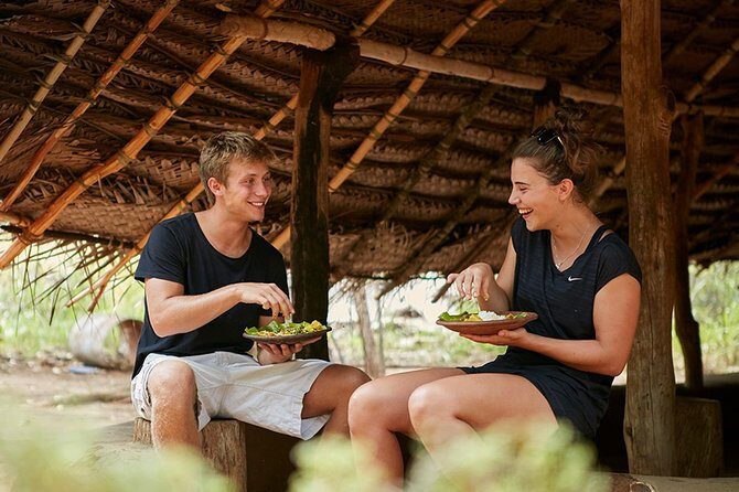 Sigiriya Rock and Village Tour from Colombo - FAQ