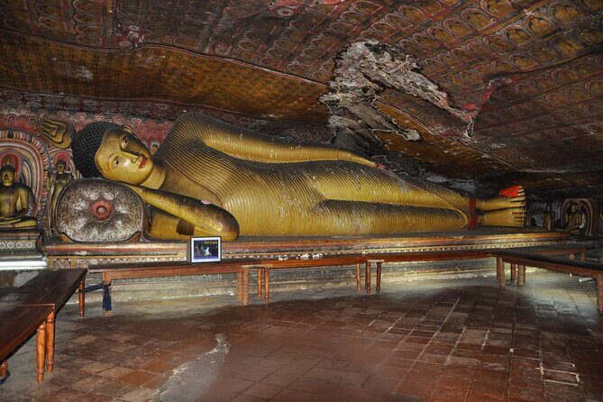 Sigiriya Rock Fortress And Dambulla Rock Cave Temple Tour (All Inclusive) - The Sum Up