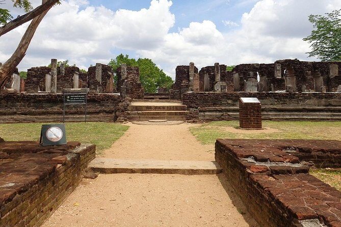 Sigiriya Rock Fortress and Polonnaruwa Day Tour From Negombo - Who Should Book This Tour?