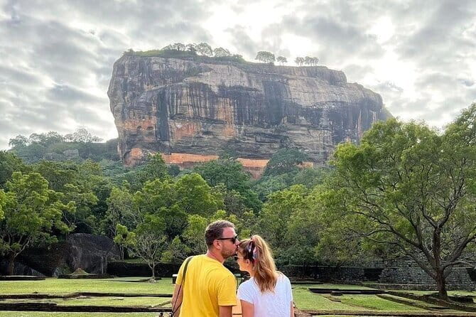 Sigiriya Rock Tour & Minneriya Halfday Safari Tour Sri Lanka - FAQ
