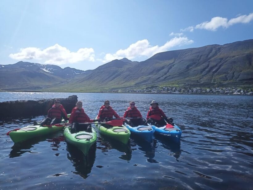 Siglufjörður / Siglufjordur: Private Guided kayak tour. - Learning and Safety