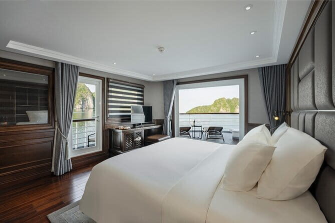 Signature Cruise 2 Day Explore Halong Bay from Hanoi - An In-Depth Look at the Signature Cruise Experience