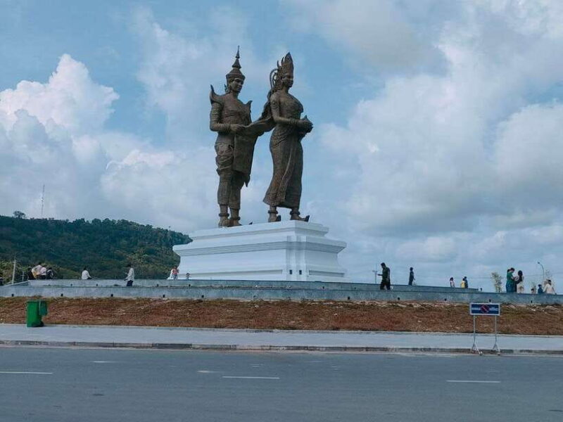 Sihanoukville Full Day City Tour with Transportation - Key Points