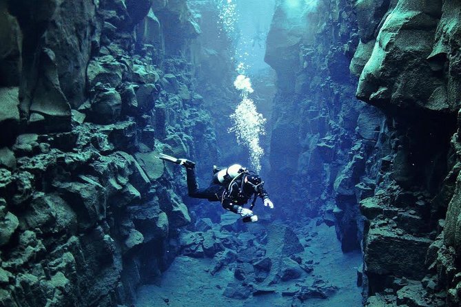 Silfra: Diving Between Tectonic Plates and Pick Up from Reykjavik - The Sum Up