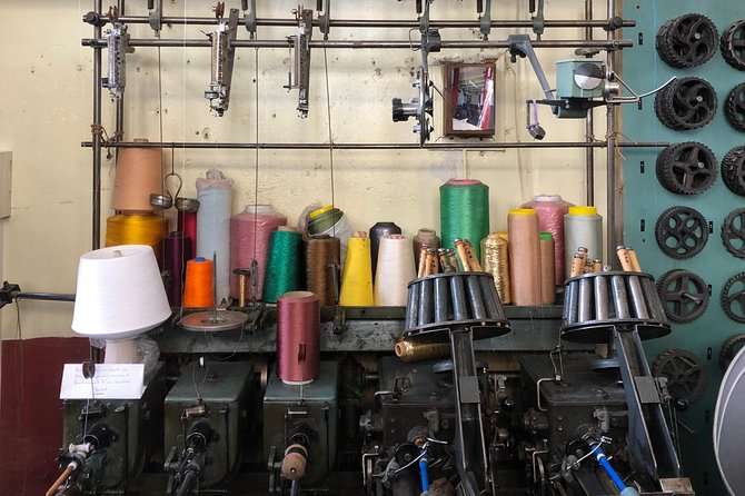 Silk Tour in Lyon - Hands-on Silk Weaving Demonstration