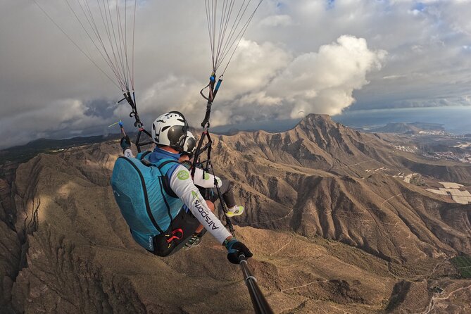 SILVER 1000M Paragliding Tandem Flight Above South Tenerife - Capturing Your Moments