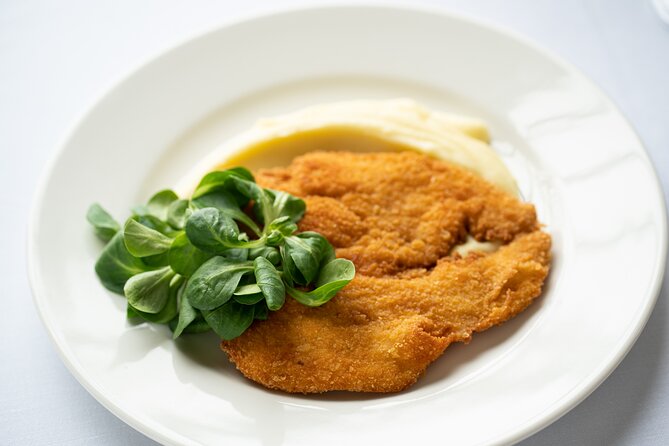 Sinatra Tribute Show and Dinner Experience in Manes - Savoring the Flavors: A Peek at the Menu