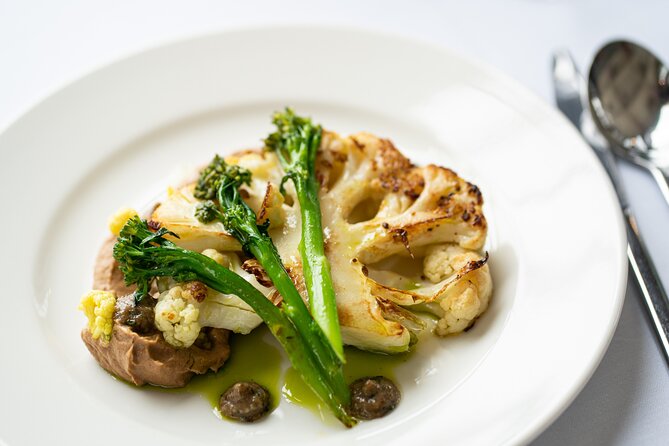 Sinatra Tribute Show and Dinner Experience in Manes - Accessibility and Inclusivity at the Venue