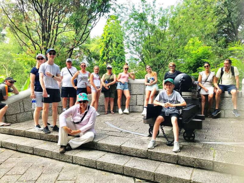 Singapore 2.5-Hour Walking Tour: Graves, Guns & Battles - Introduction