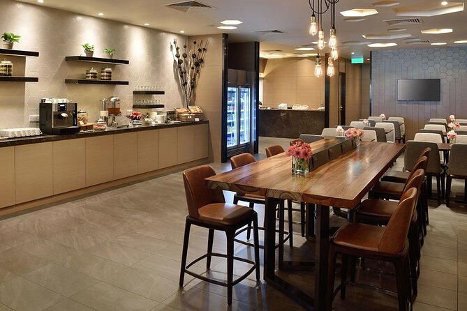 Singapore Changi Airport Plaza Premium Lounge at Terminal 1 - Value and Pricing Analysis
