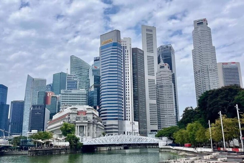 Singapore: City Highlights Tour with Coffee and Kaya Toast - Discovering Singapore’s Character on a Compact Tour