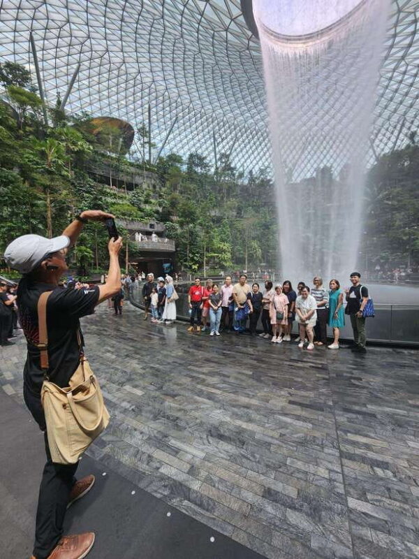 Singapore: Discover Jewel Changi Guided Tour - FAQ