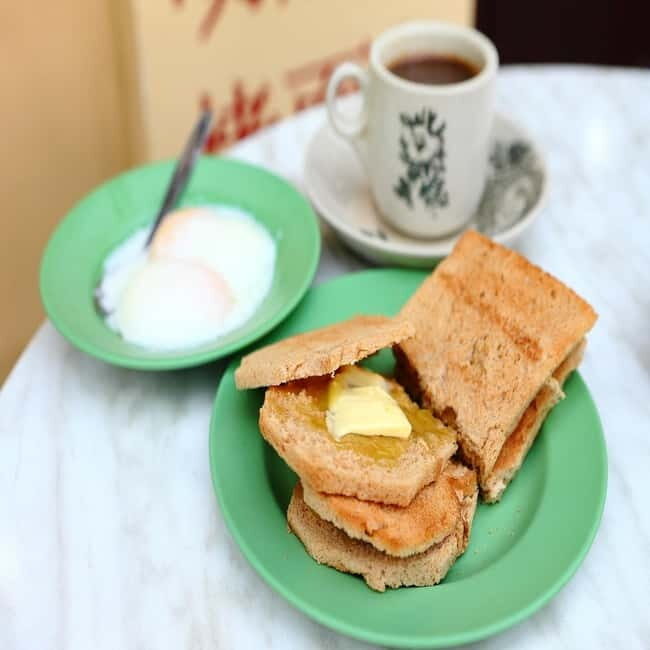 Singapore: Hawker Center Street Food Tour with Guide - A Closer Look at the Tour Experience