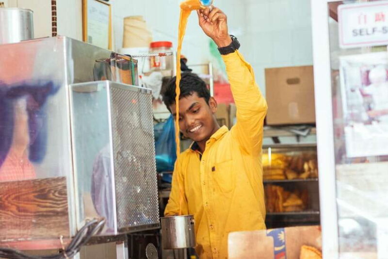 Singapore: Private Food Tour 10 Tastings with Locals - The Sum Up