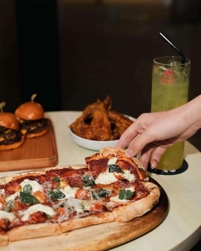 Singapore: RedTail Bar by Zouk Dining Packages - What You Can Expect During Your Visit