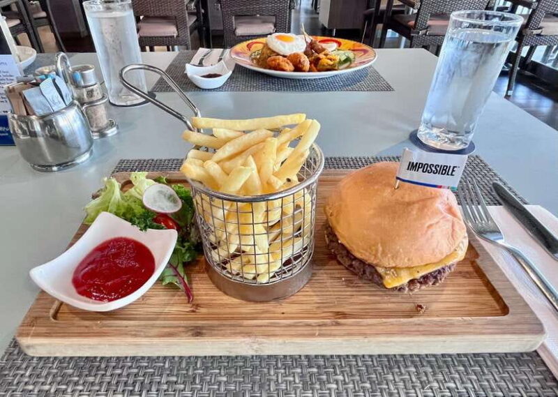 Singapore: Southern Island Cruise & Dining at Clubhouse - Key Points