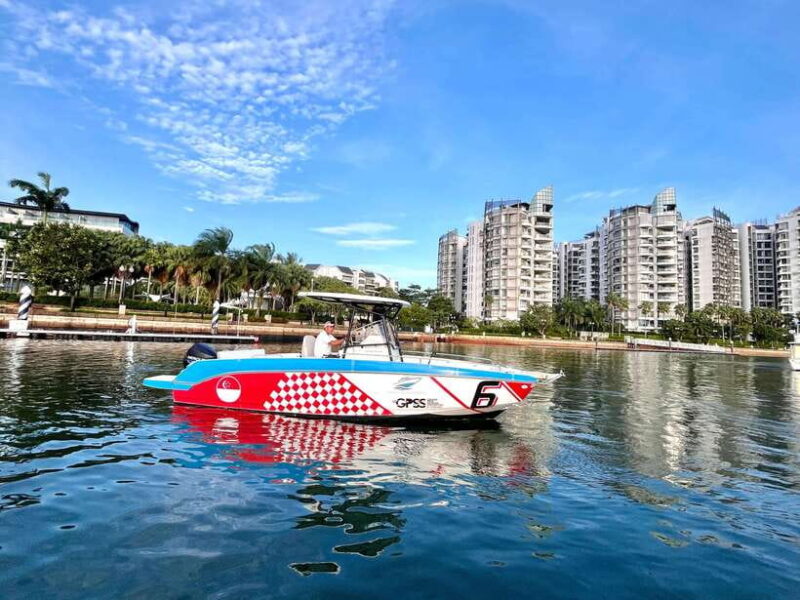 Singapore Speedboat Cruise & Dining Experience - Key Points