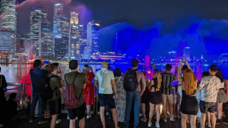 Singapore: Sunset River Cruise and Glittering Light Shows - The Highlight: The Night Sights