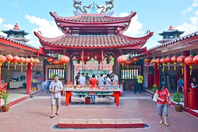 Singapore to Batam:City Tour with Ferry Tickets & Lunch - Welcome to Batam: Iconic Photo Stop