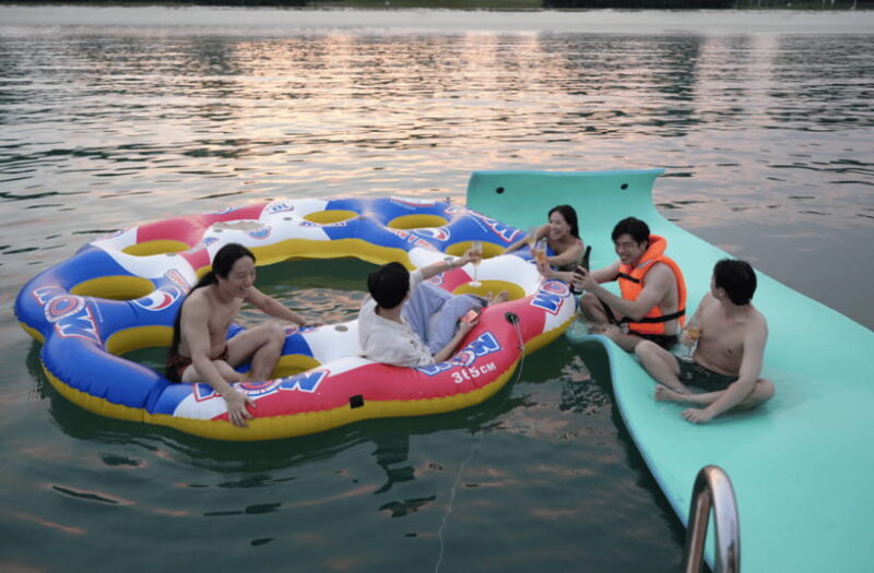 Singapore Yacht Charter onboard SunRise - Key Points