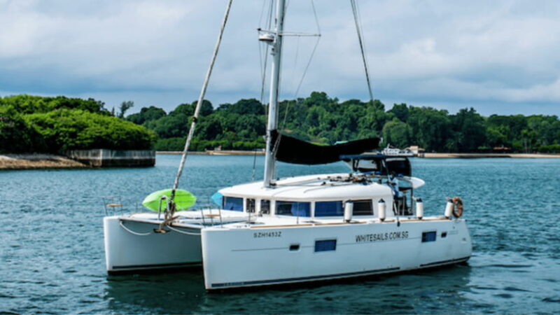 Singapore Yacht Charter onboard SunRise - The Sum Up