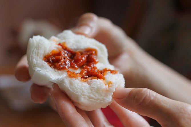 Singapore's Chinatown "Off The Beaten Track" Foodie Tour - Key Points