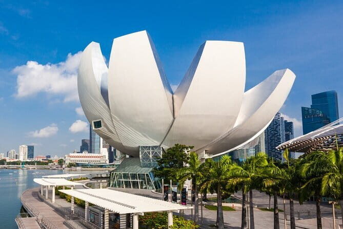 Singapore's Marina Bay Wonders and Heritage Tales, Chinatown - An In-Depth Look at the Tour Experience