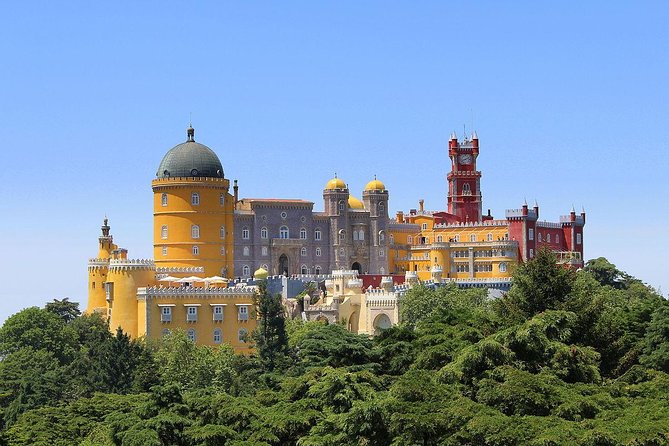 Sintra, Cascais and Estoril Private Tour From Lisbon - Discovering the Coastal Towns of Cascais and Estoril