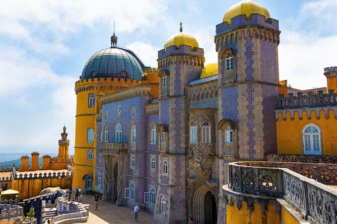 Sintra-Cascais-Pena Palace 8-People Small Group Tour from Lisbon - FAQ