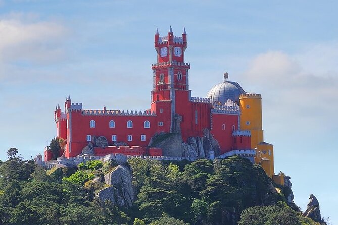 Sintra Full Day Private Tour With All Tickets Included - Itinerary: Key Attractions and Stops