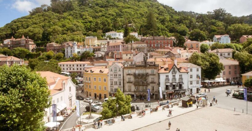 Sintra: Half-Day Tour with Royal Palace Ticket - Cascais and Estoril: A Seaside Escape