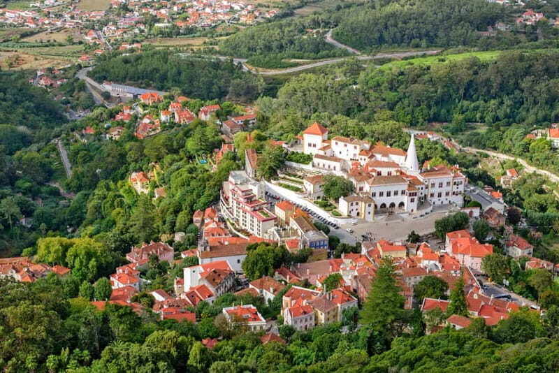 Sintra Hike: Past palaces and hidden paths. - Key Points