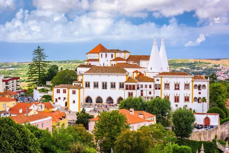 Sintra Hike: Past palaces and hidden paths. - Exploring Sintra’s Landscapes and Legends