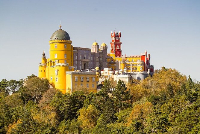 Sintra Mountain Guided Tour: Pena Palace & Moorish Castle Tickets - Discovering the Moorish Castle