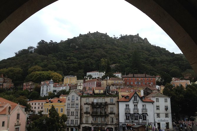 Sintra Tour 8h - Navigating the Stunning Atlantic Coastline