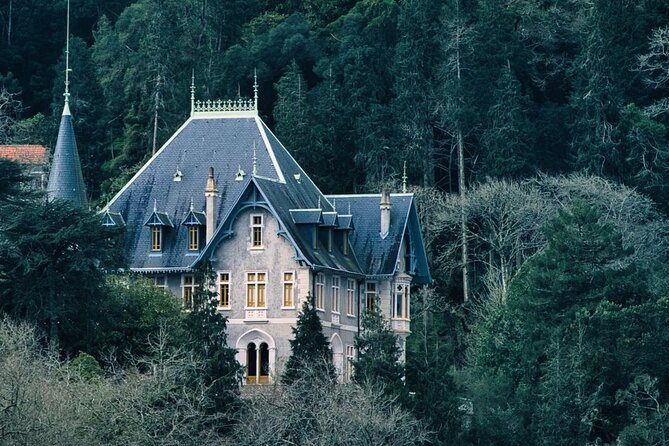 Sintra Walking Tour: Discover Palaces, Legends, and Nature - Indulging in the Local Cuisine and Culinary Delights