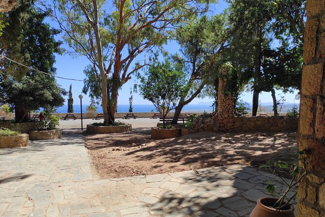 Sips of Crete: Flavors, Legends & Hidden Gems - Who Will Love This Tour?