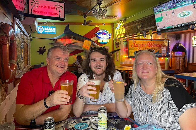 Sips & Secrets of Hawaii Pub Crawl - Highlights of the Tour Experience