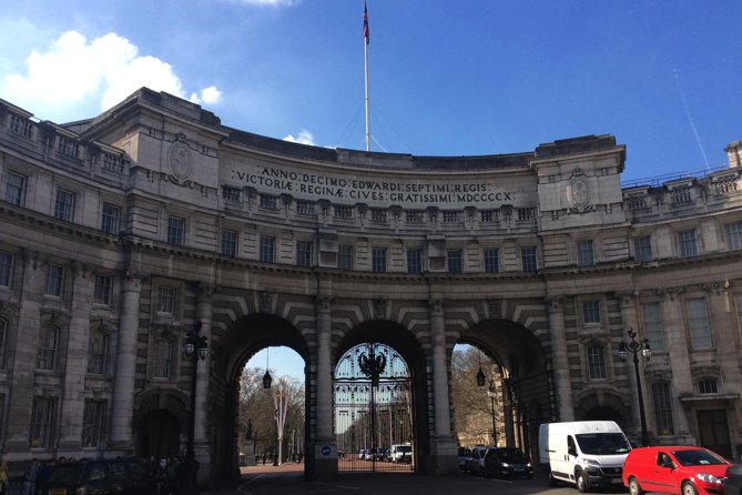 Sir Winston Churchill Private Walking Tour & War Rooms - Churchill War Rooms Experience