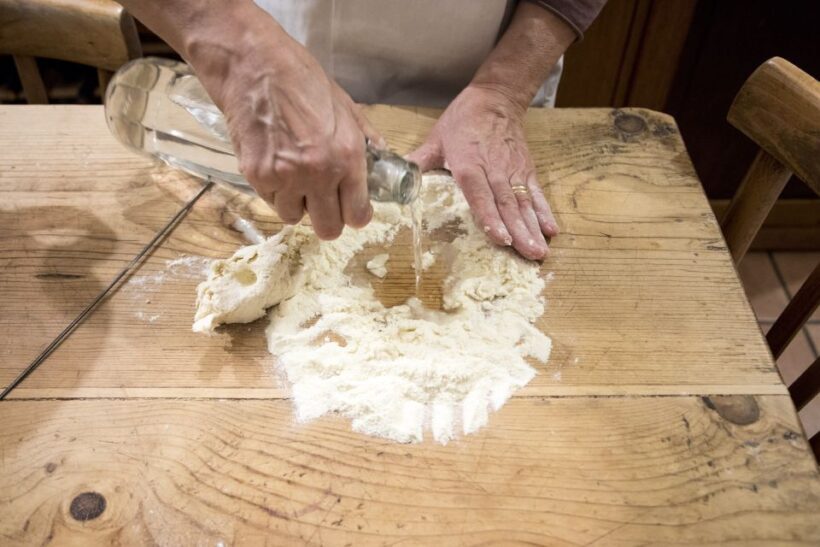 Siracusa: Pasta & Tiramisu Cooking Class at a Local's Home - Who Should Sign Up?