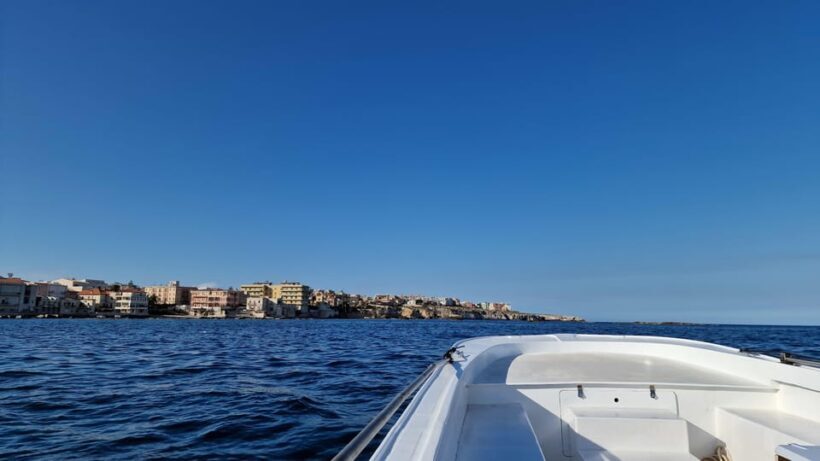 Siracusa:Ortigia & Sea Caves 1-hour boat tour with swim stop - The Experience from the Reviews