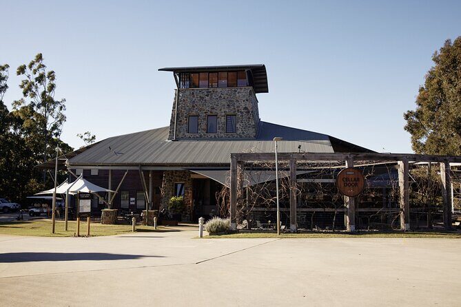 Sirromet Cellar Door Wine Tasting Public Tour with Lunch - Why This Tour Works Well